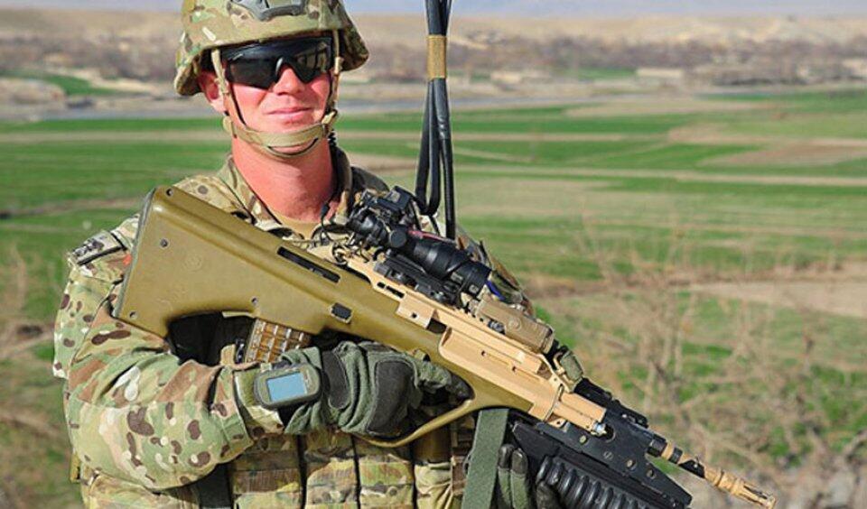 AUG，世界名枪之一 - 哔哩哔哩