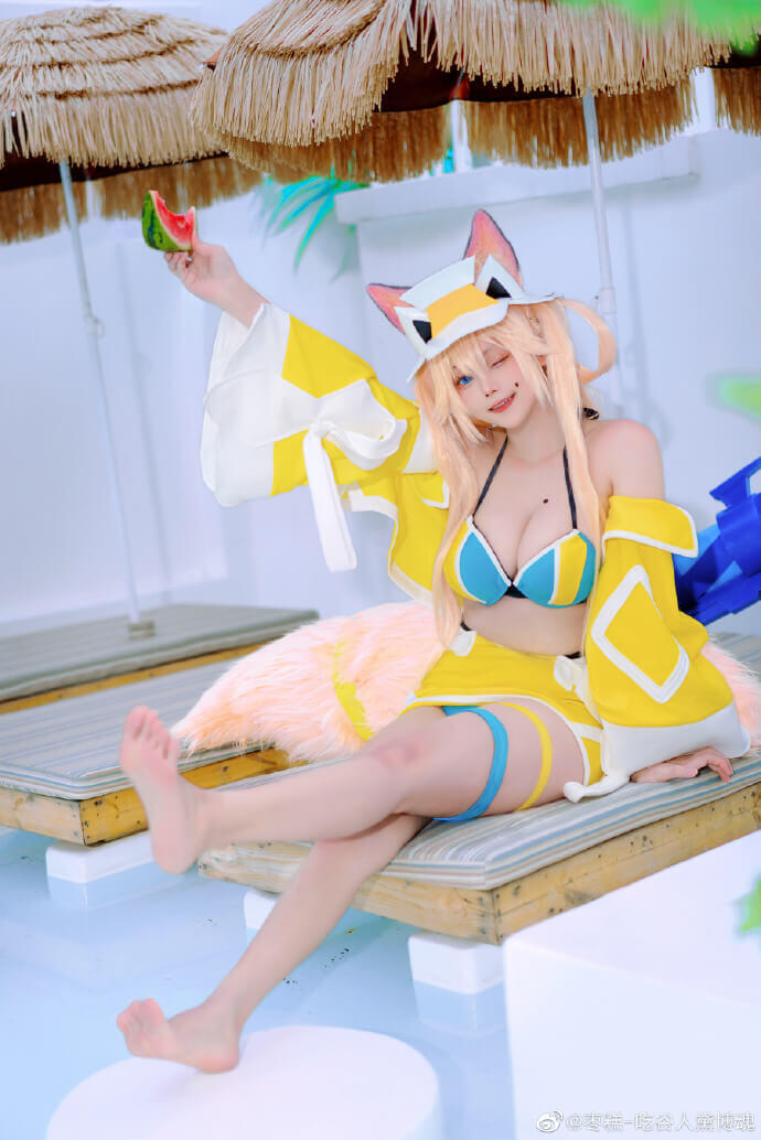 【世界弹射物语COS】白面夏毛九尾之女 稻穗泳装cos cn枣糕 - 哔哩哔哩