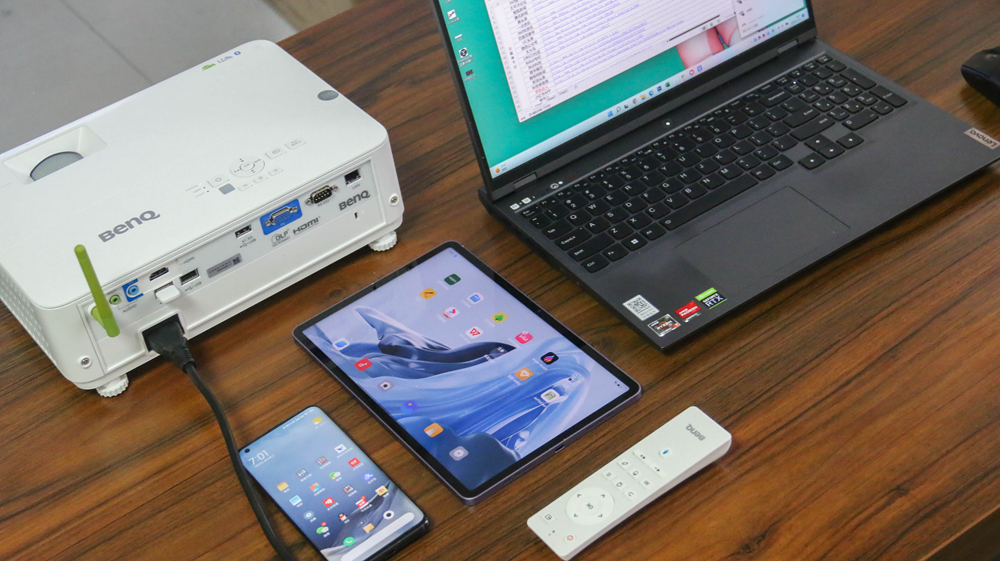 4000流明、四机同屏、双频双路Wifi，明基E592商务投影顶流之作？ - 哔哩哔哩