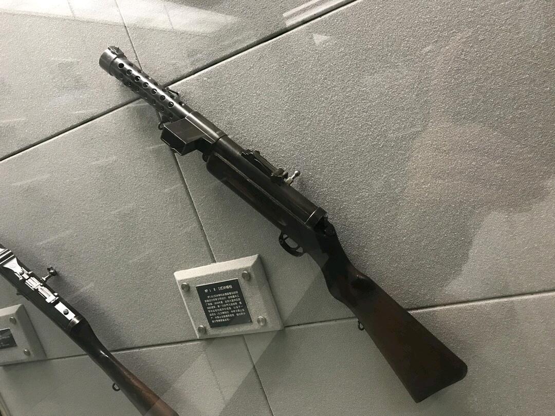 我是花机关，但我不是MP18；瑞士SIG M1920小传 - 哔哩哔哩