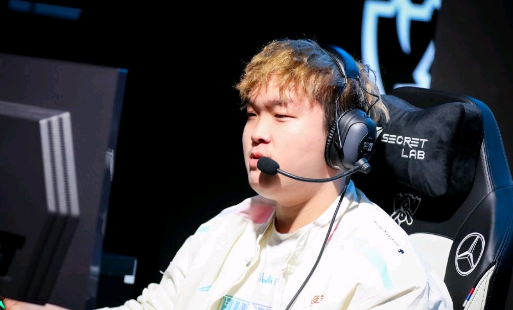 Bin武器大师天神下凡！BLG拒绝连败，成功击败FNC - 哔哩哔哩