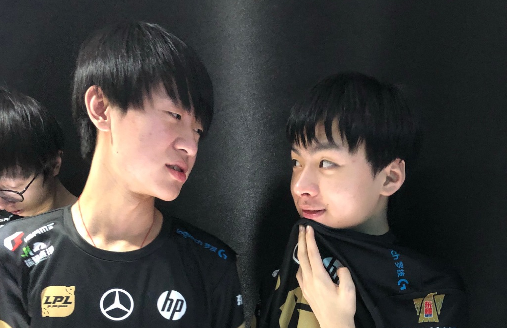 lpl电竞发明家易主！Theshy发明新玩法，男枪还能转型上单？ - 哔哩哔哩