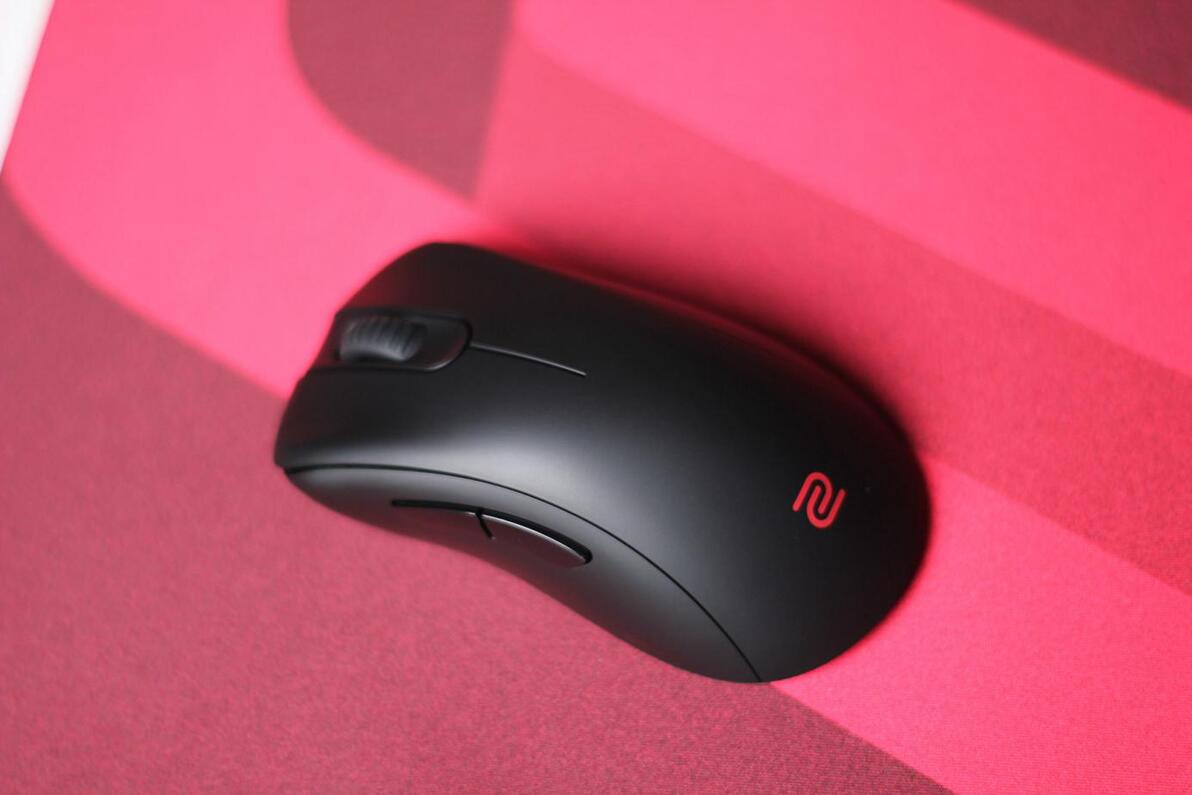 朴实无华的FPS鼠标：卓威 EC2-CW 无线鼠标实测报告 - 哔哩哔哩