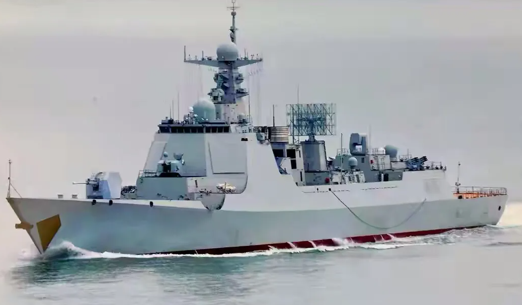 中国装备赴俄展示，俄防长近距参观，052D大驱亮相，为出口准备？ - 哔哩哔哩