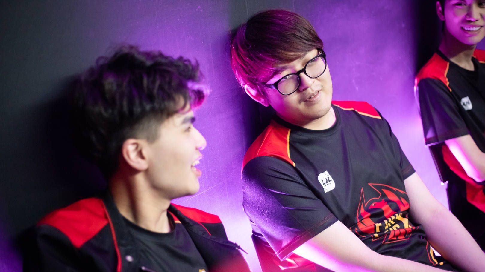 【专访FPX.Lwx】我们今年一定会加油 - 哔哩哔哩