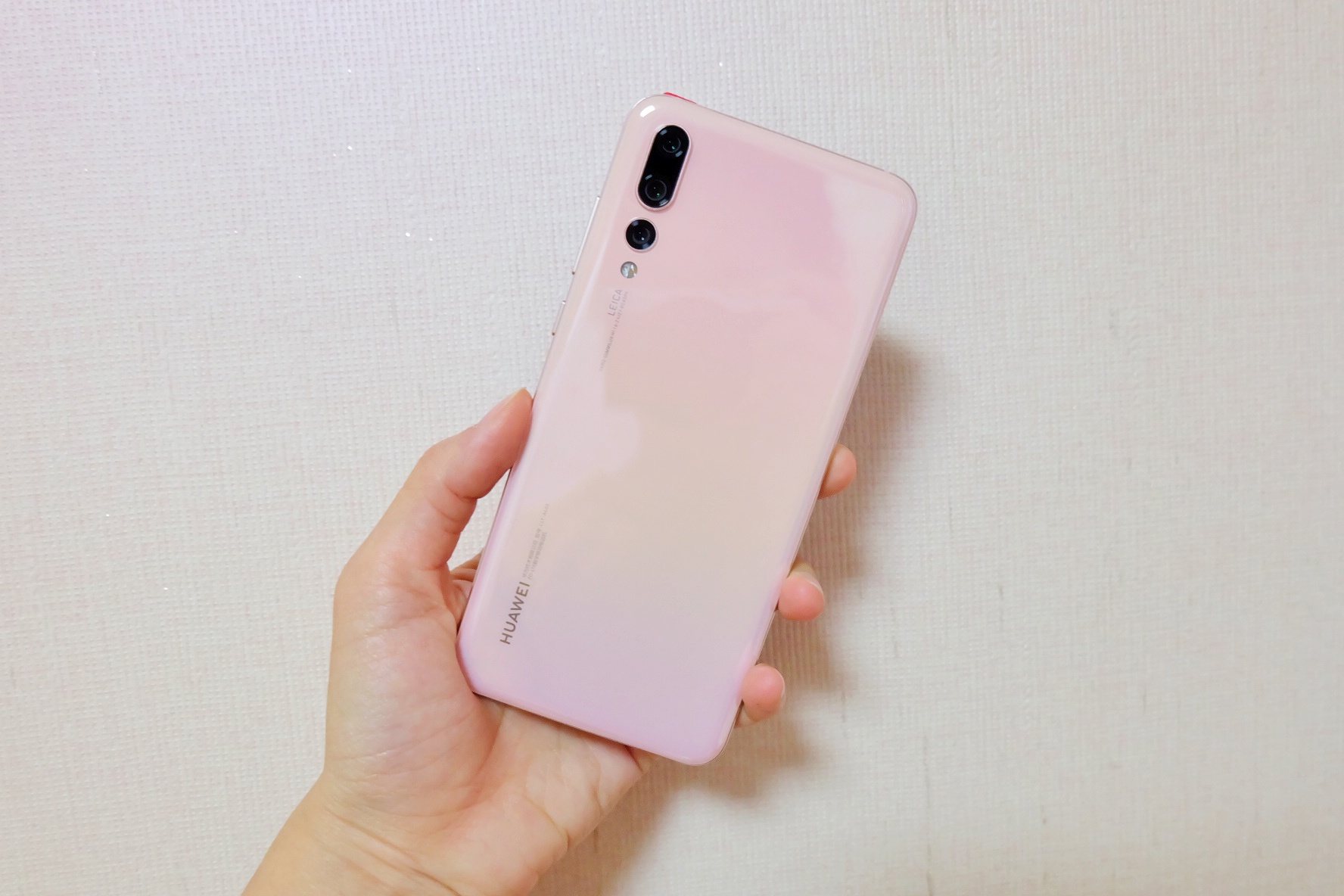 【华为p20 pro】新鲜出炉｜拆箱｜分享｜高颜值｜国货之光！ - 哔哩哔哩