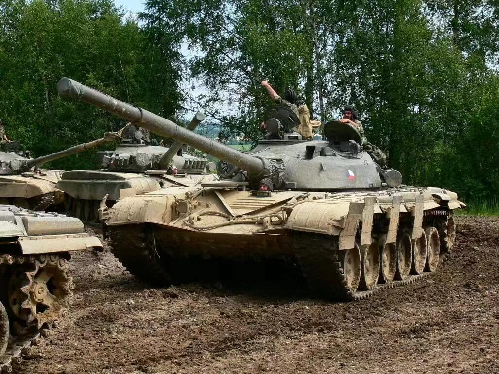 T-72/90系列主战坦克研发史与型号（一） - 哔哩哔哩
