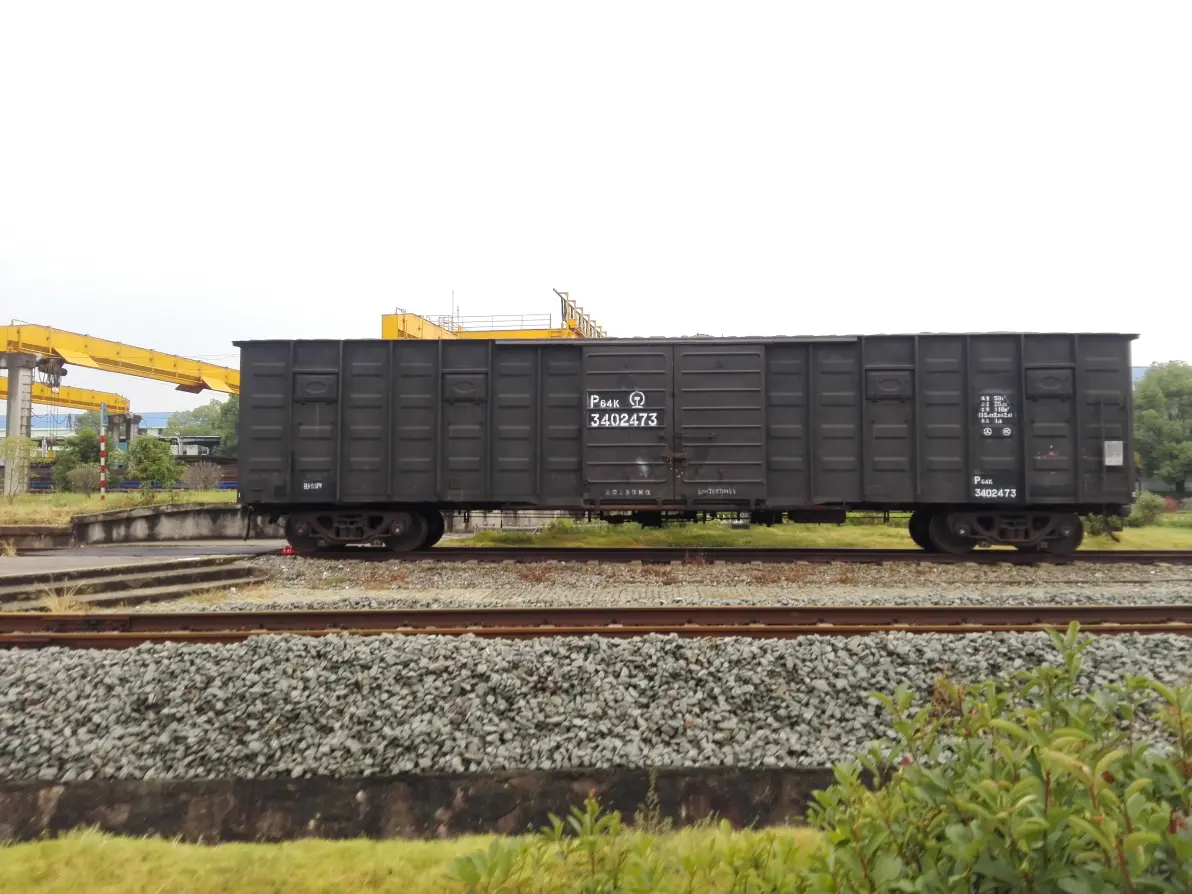 身边最常见的棚车简介——P62-P64系列 - 哔哩哔哩