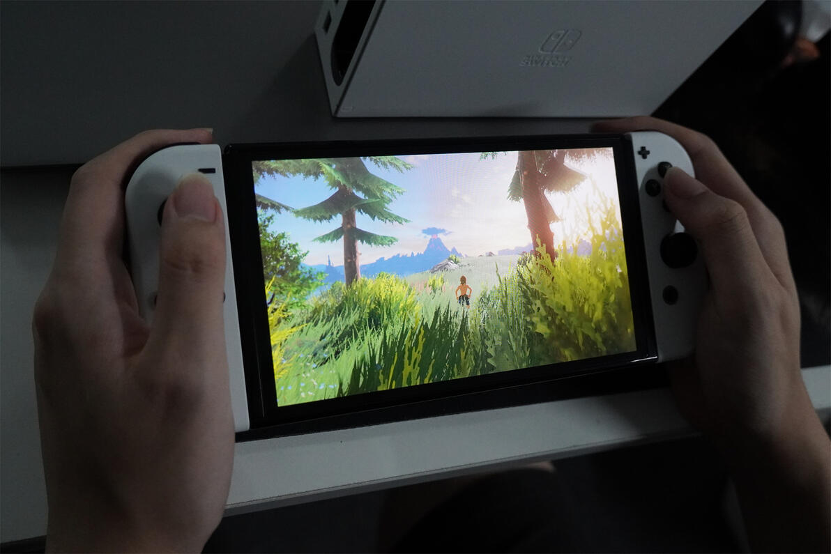Switch OLED首发上手体验报告：全面改良、并未强化 - 哔哩哔哩