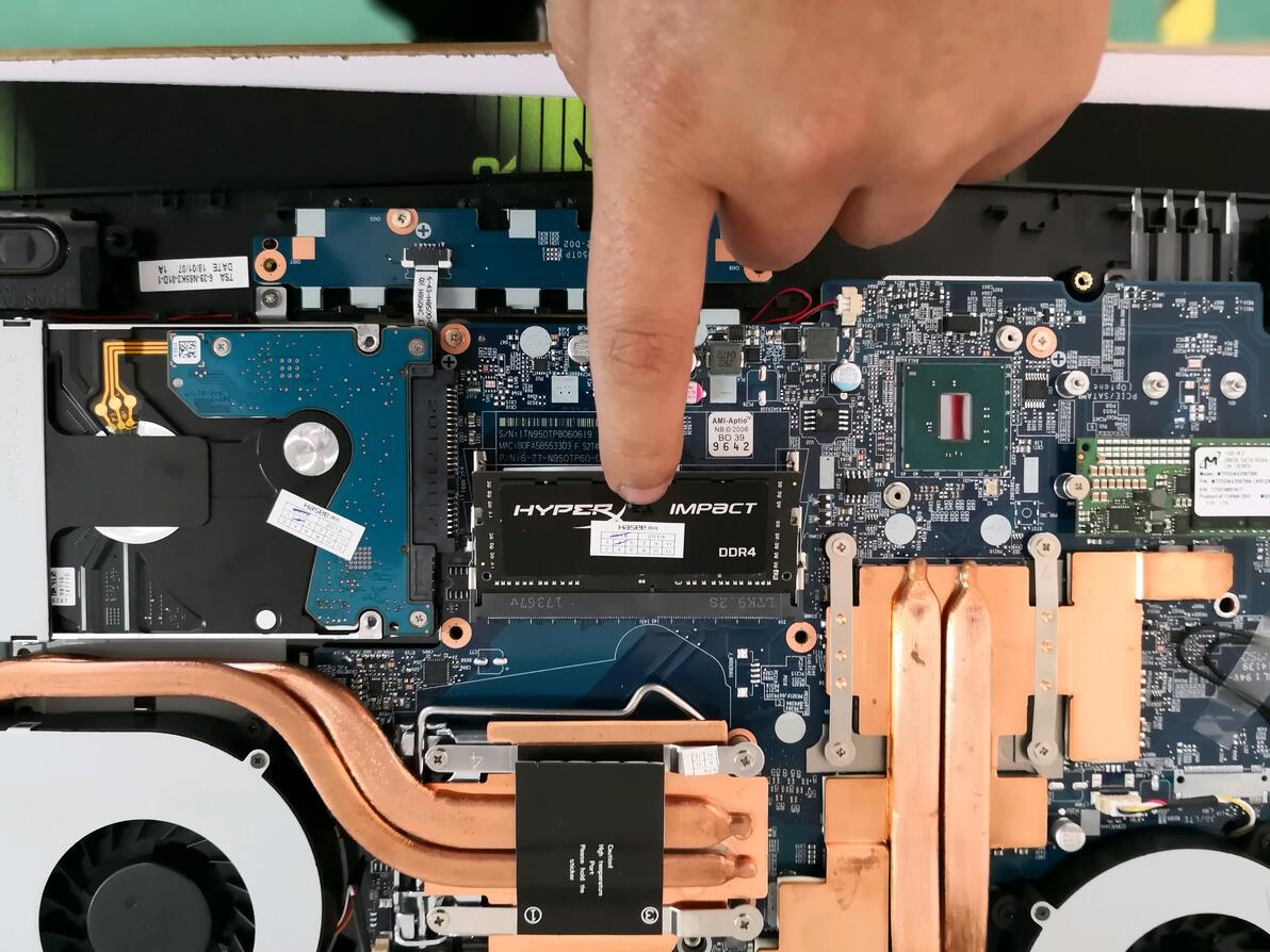 神舟战神ZX7-CP5S2游戏本笔记本 图文评测！ - 哔哩哔哩