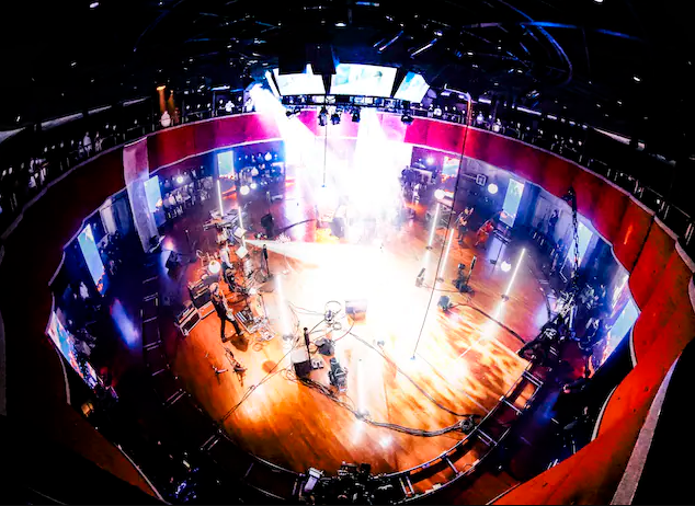 reche迈出了自己重要的一步 圣诞live的台前幕后 - 哔哩哔哩