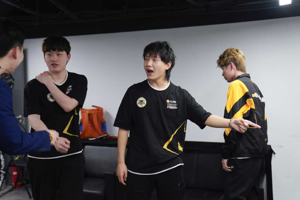 XYG被eStar和狼队用不同方式碾压，下场碰TTG，要重拾MTG剧本？ - 哔哩哔哩