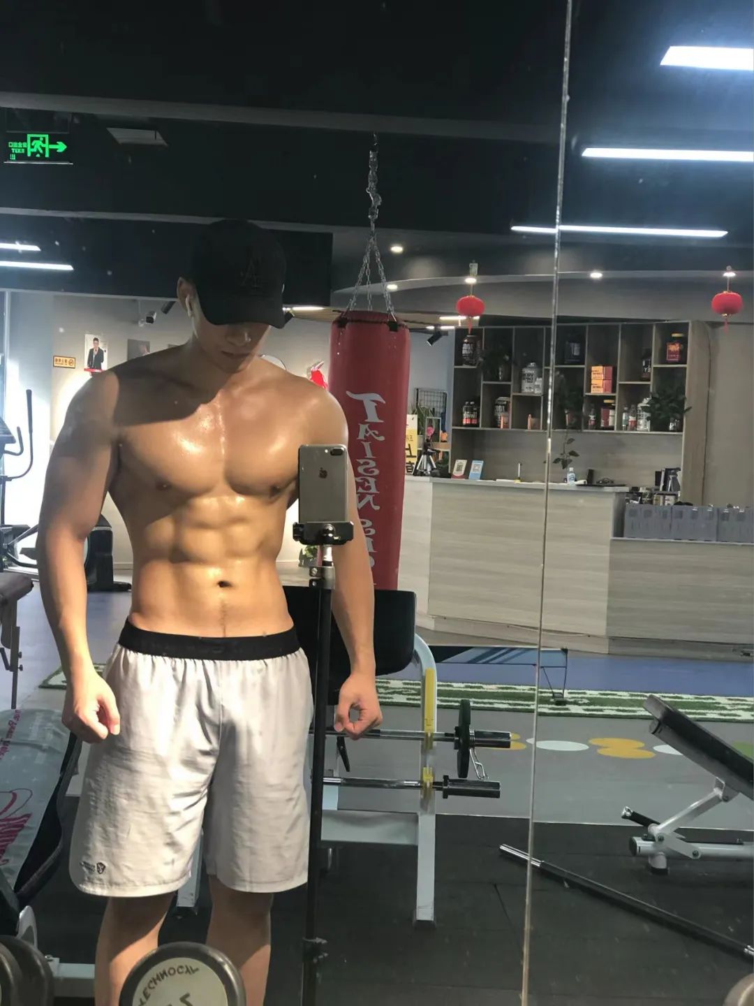 187cm的体育生，有人喜欢吗？ - 哔哩哔哩