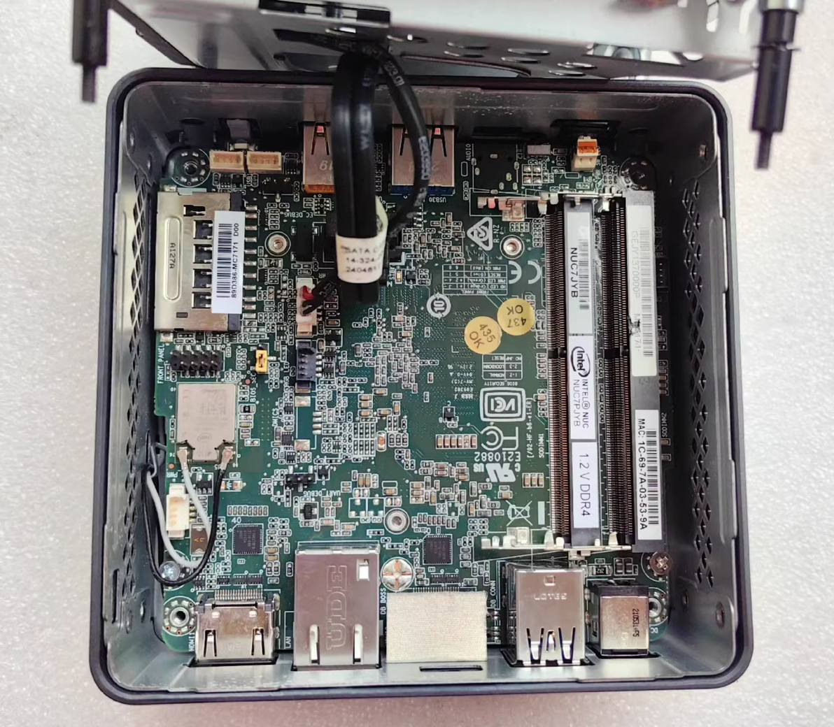 想买Intel NUC？ 英特尔NUC迷你主机全解析，从初代到13代，参数、性能、性价比一网打 - 哔哩哔哩