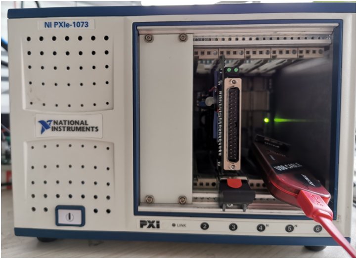 My FPGA PCIe客户案例73：客户自己开发的ARTIX7 PXIe板卡利用LabVIEW My FPGA开发 - 哔哩哔哩