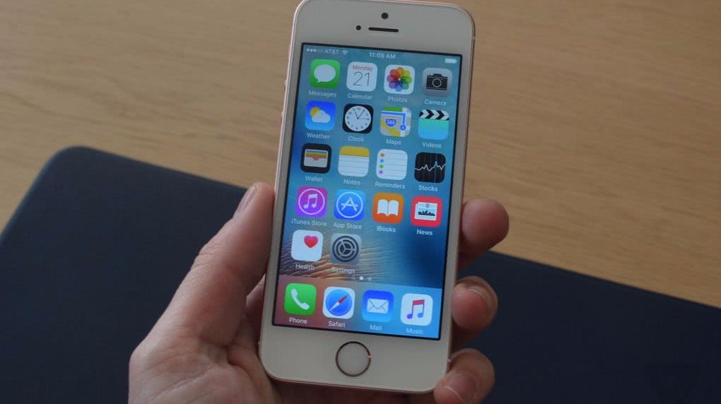 小屏手机热度提高！苹果旧机型清仓，iPhoneSE 2要来？ - 哔哩哔哩