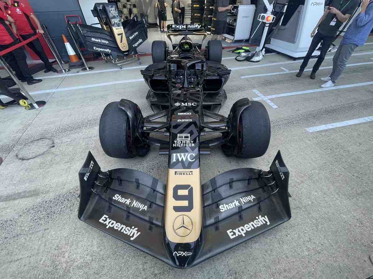 F1电影《APEX》APXGP车队 - 哔哩哔哩