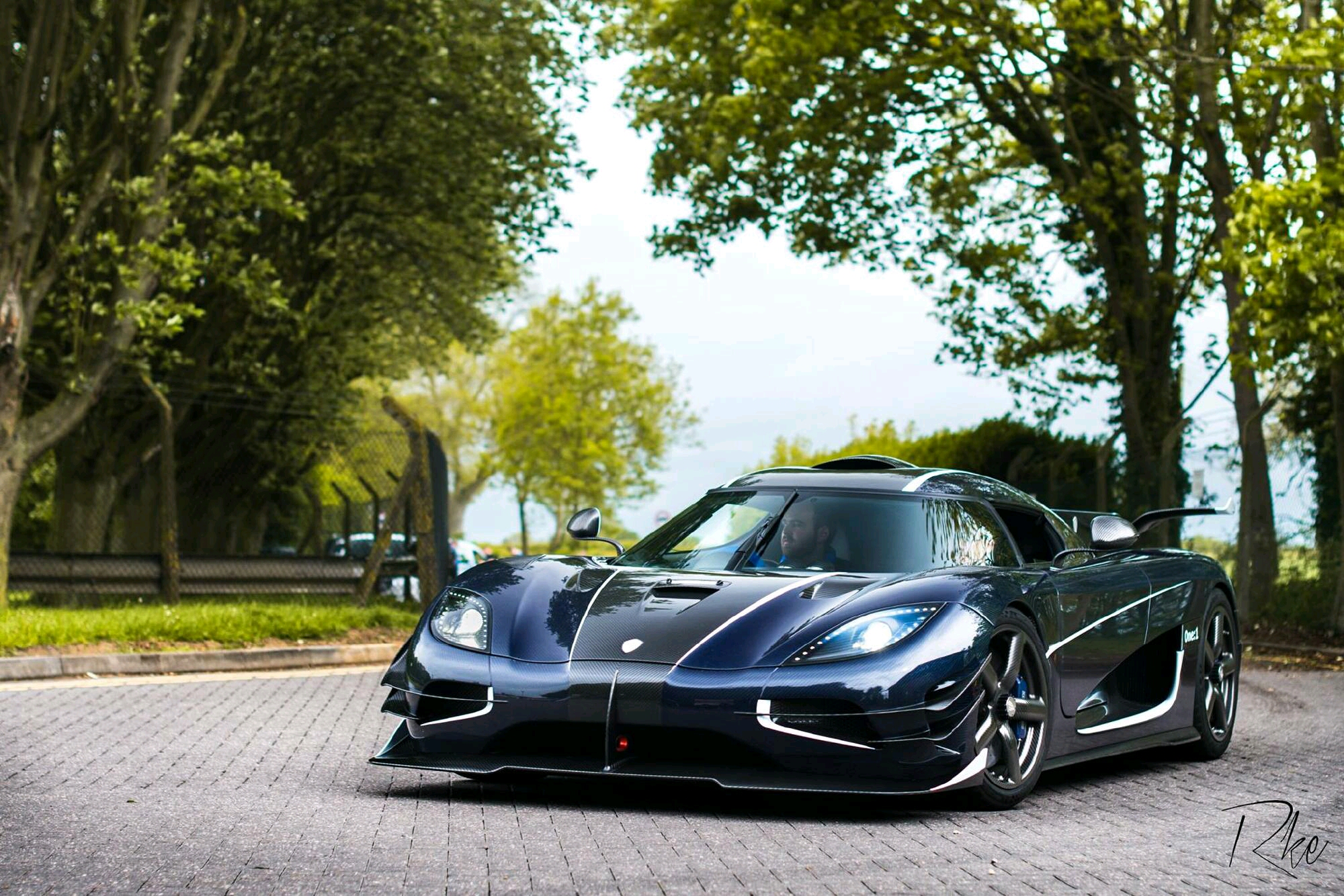 英国柯尼塞格Agera ONE:1 7110 - 哔哩哔哩