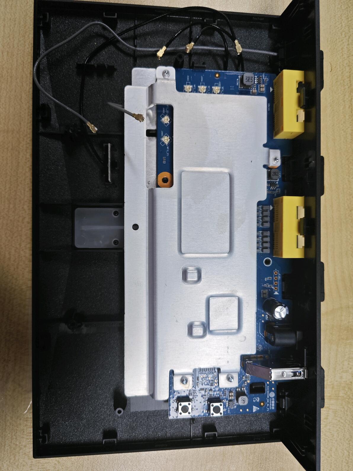 CMCC RAX3000M EMMC简单拆机 - 哔哩哔哩