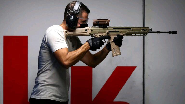 最好的家庭会诞生出怎样的孩子？——HK433资料不全的成长史 - 哔哩哔哩