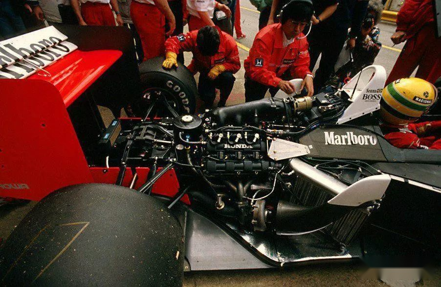 F1 旷世战神迈凯伦MP4/4 - 哔哩哔哩