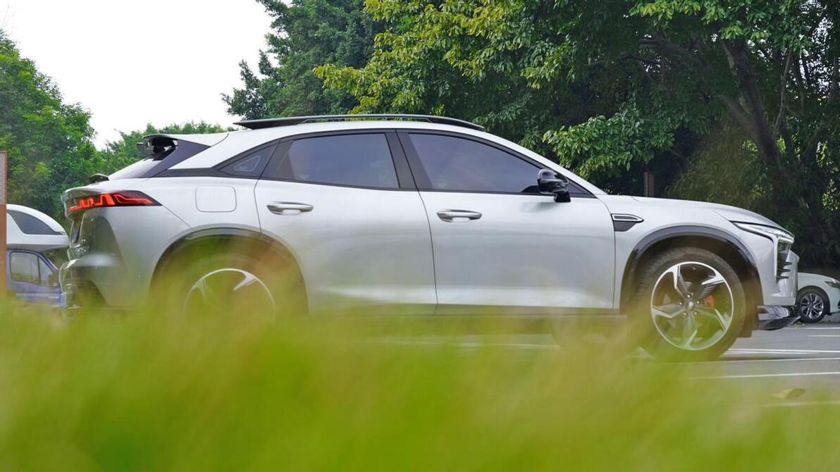 奔腾B70S怎么样？车主：春节开着它走亲戚，被疯狂种草了 - 哔哩哔哩