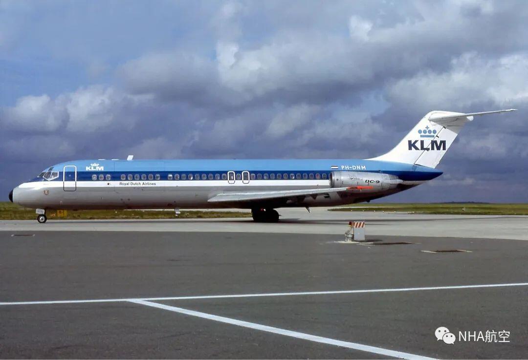 横贯航史—DC-9一家 - 哔哩哔哩