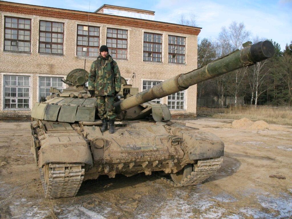 俄罗斯184M工程/T-72B2“拒马-1”主战坦克 - 哔哩哔哩