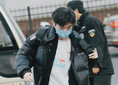 Doggo国籍事件发酵！深夜Uzi发长文回应，态度强硬否认“阴谋论” - 哔哩哔哩