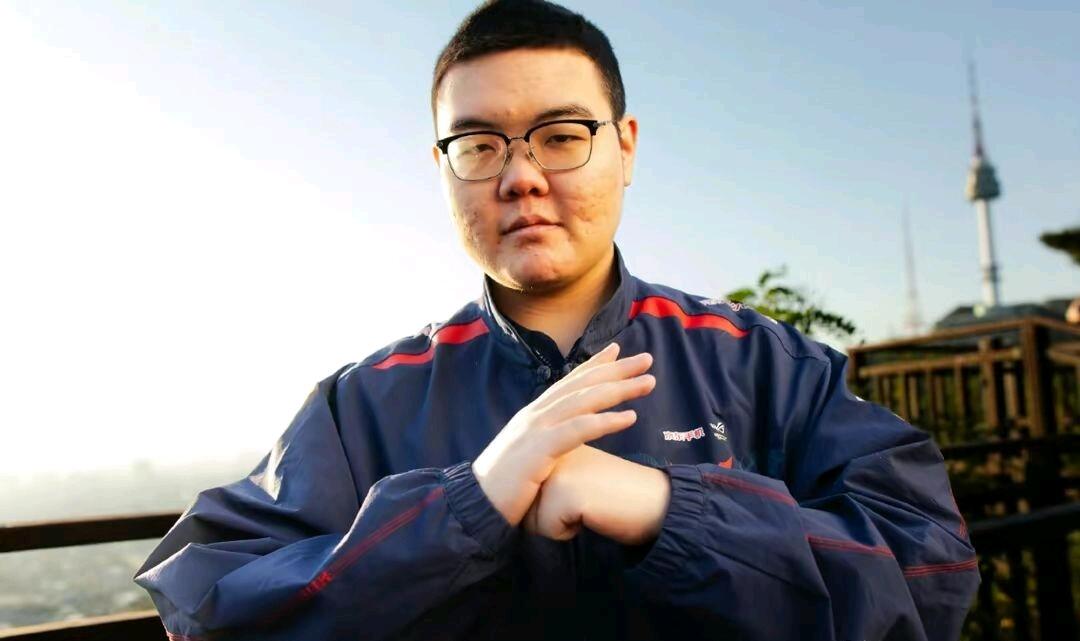 369翻案？Theshy总决赛三把1-16！弹幕道歉：369对不起 - 哔哩哔哩