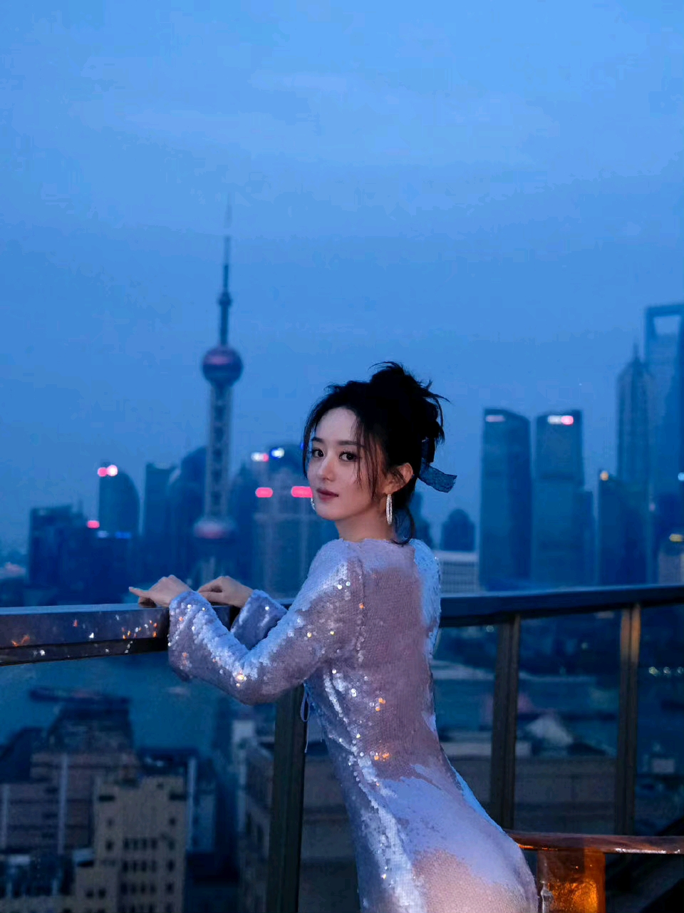 赵丽颖 性感穿搭 哔哩哔哩