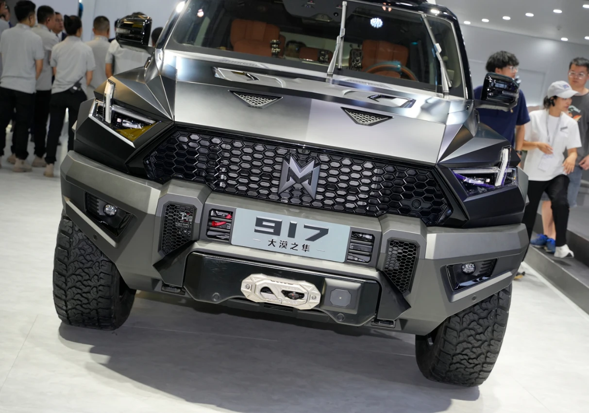 自主越野“神仙打架”，上千马力的猛士917，比仰望U8便宜多了 - 哔哩哔哩