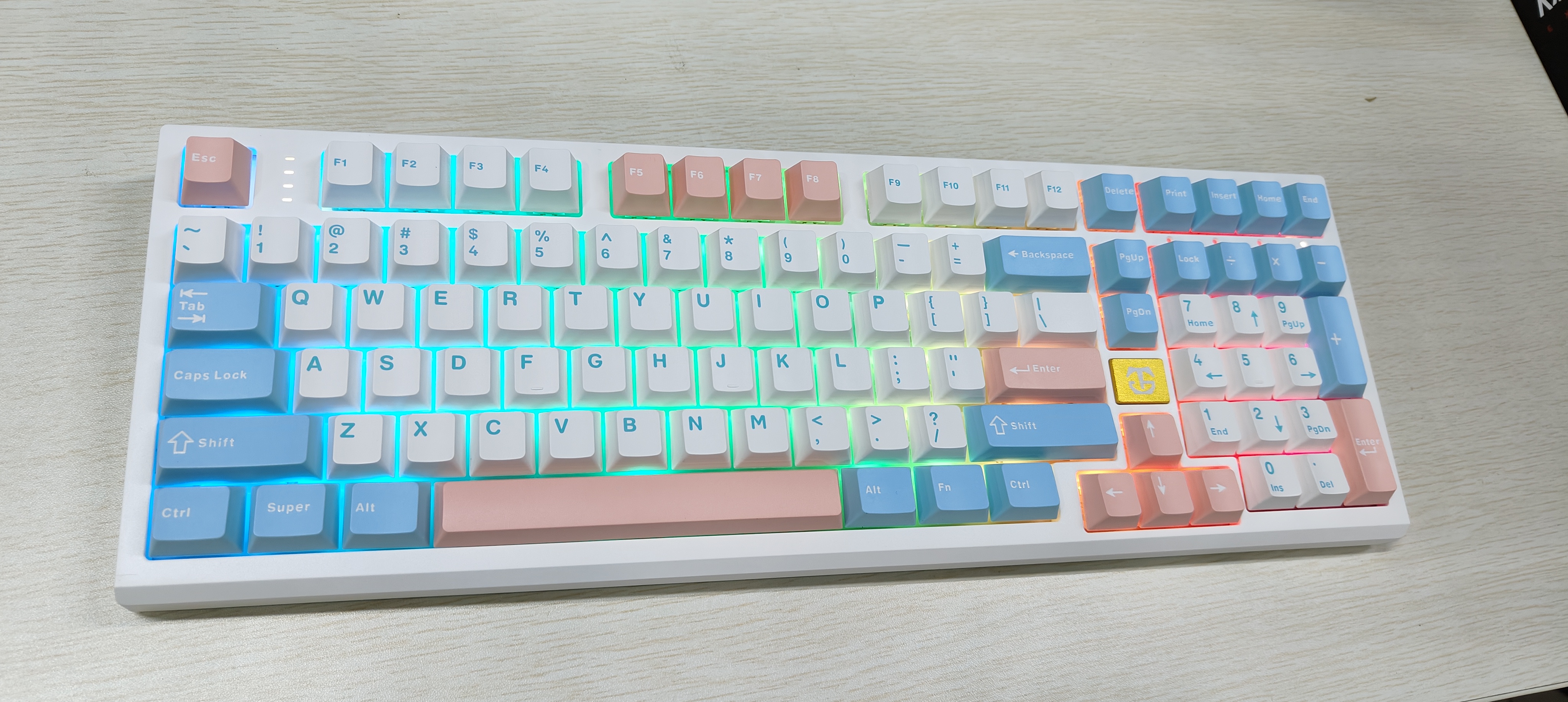 TOGAR-T9青春配色高配版今晚20点少量现货（可换轴 改轴需要月底发货） - 哔哩哔哩