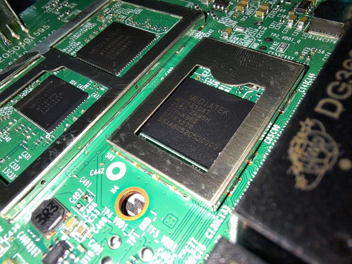 TP-LINK普联WMC180移动定制版拆解简评 - 哔哩哔哩