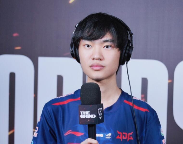 Knight自己被降薪还要整队友，故意增加超话热度，让网友围攻369 - 哔哩哔哩