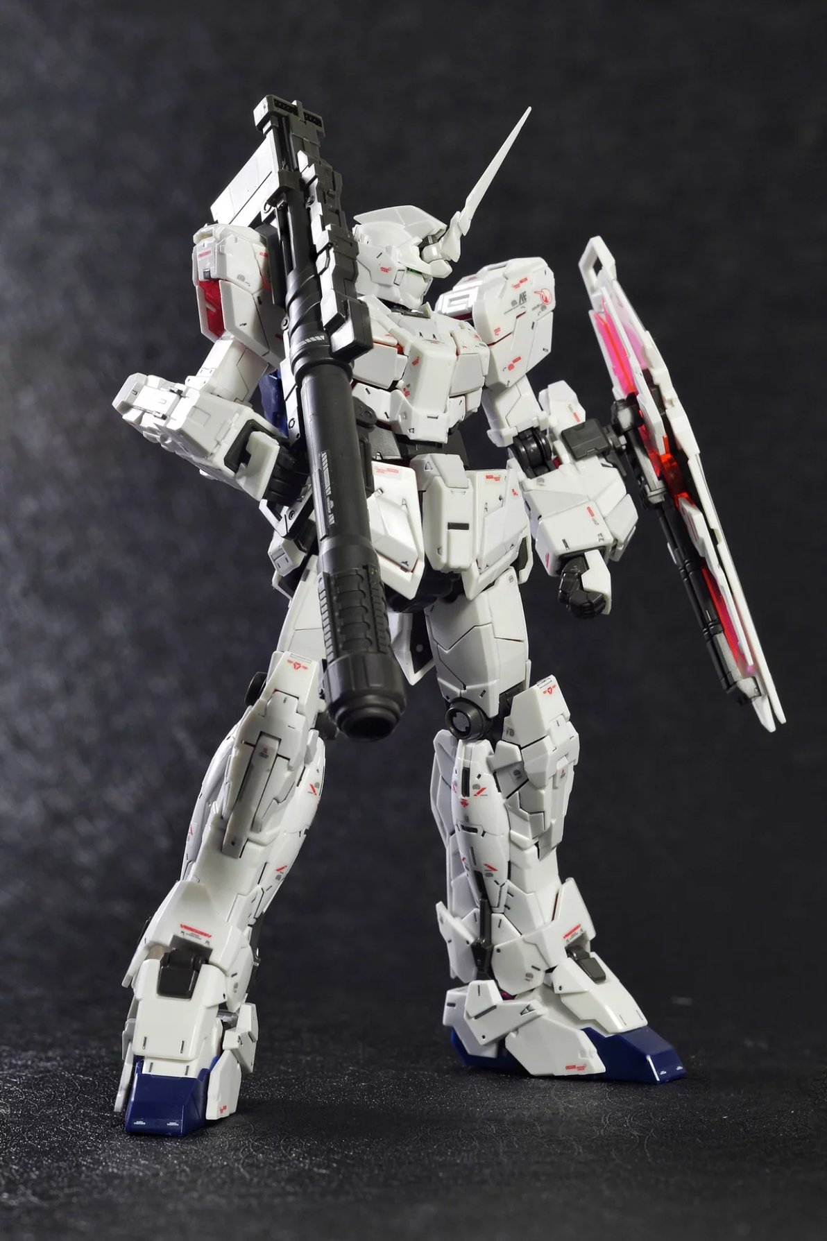 【评测】嫌PG太占空间？RG或许更适合你！---万代RG独角兽玩评 - 哔哩哔哩