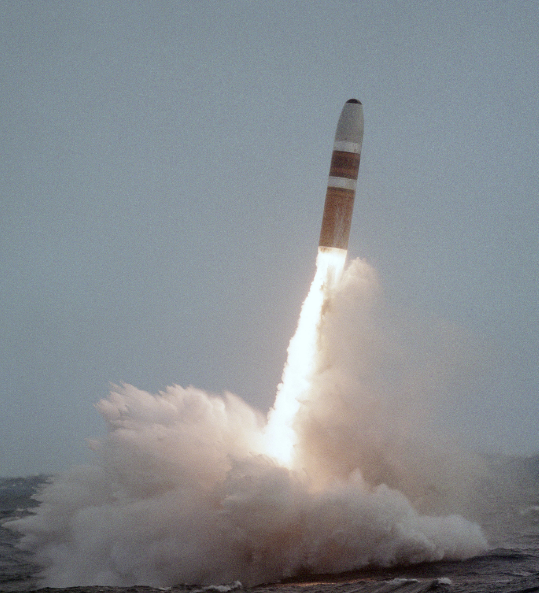 苏俄海基固体燃料战略弹道导弹系列（二）——R-30（RSM-56）“布拉瓦/圆锤” - 哔哩哔哩