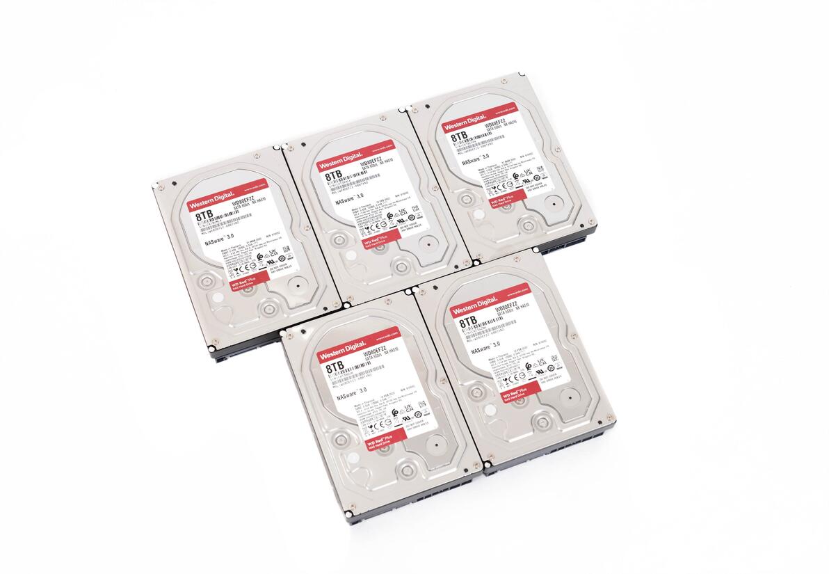 Western Digital西数WD Red Plus WD80EFZZ 8TB开箱评测 - 哔哩哔哩