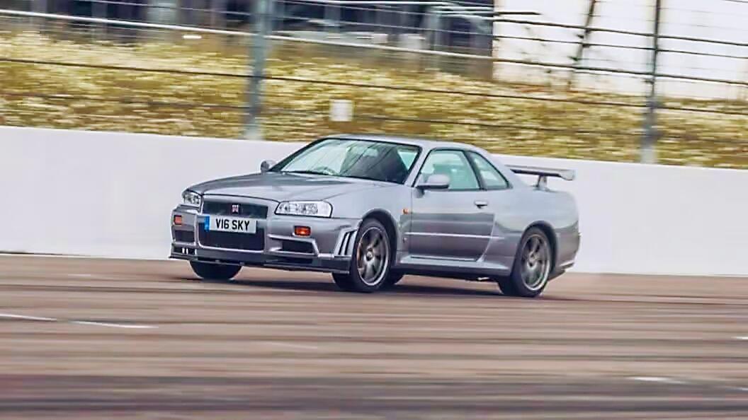 GT-R BNR34（头文字D—神之脚座驾） - 哔哩哔哩