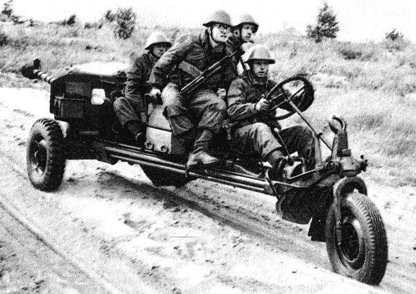 传承到现在的反坦克炮——T12/MT12 100mm反坦克炮 - 哔哩哔哩