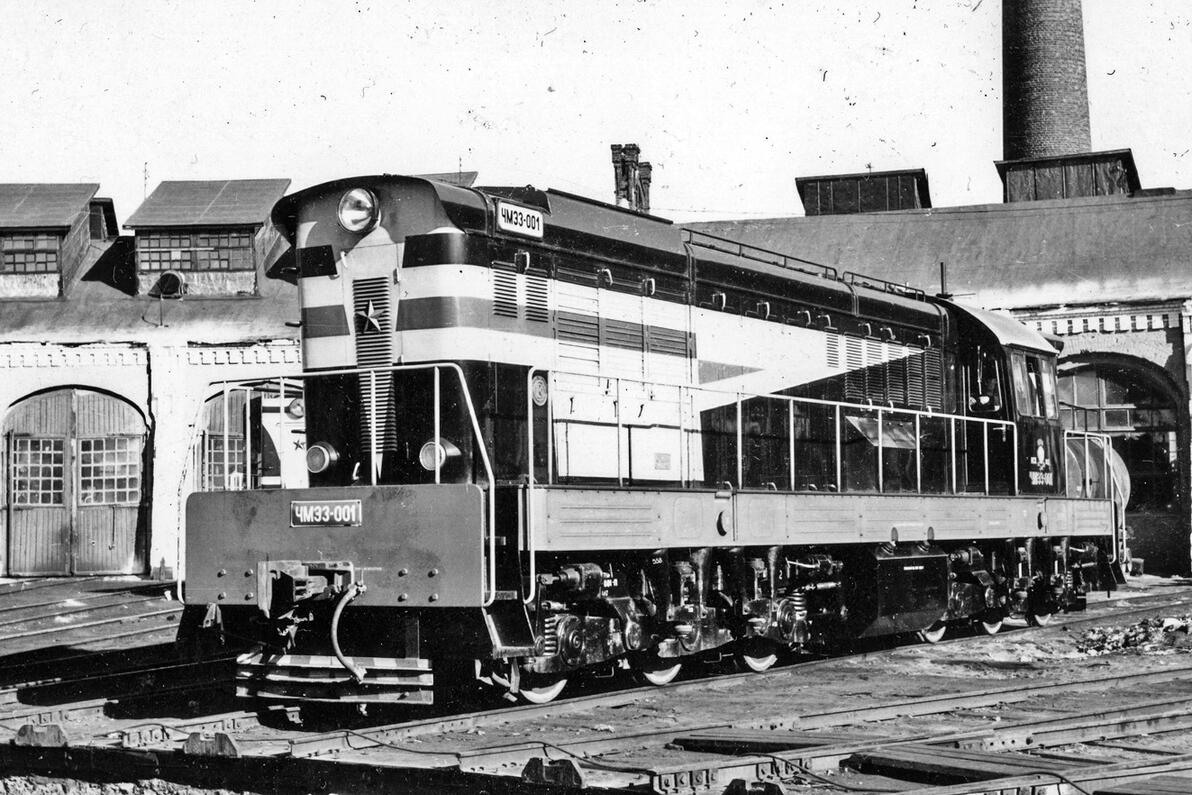 【科普】中间构架式四轴转向架——苏联铁道部TEM7型和TEM7A型内燃机车 - 哔哩哔哩