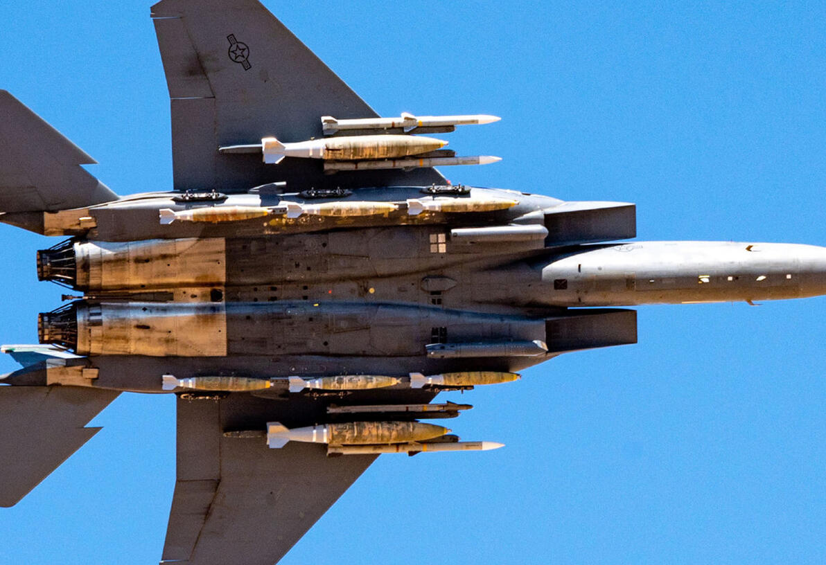 2000磅的MK84高爆航空炸弹，是如何摇身一变成为GBU31的？ - 哔哩哔哩