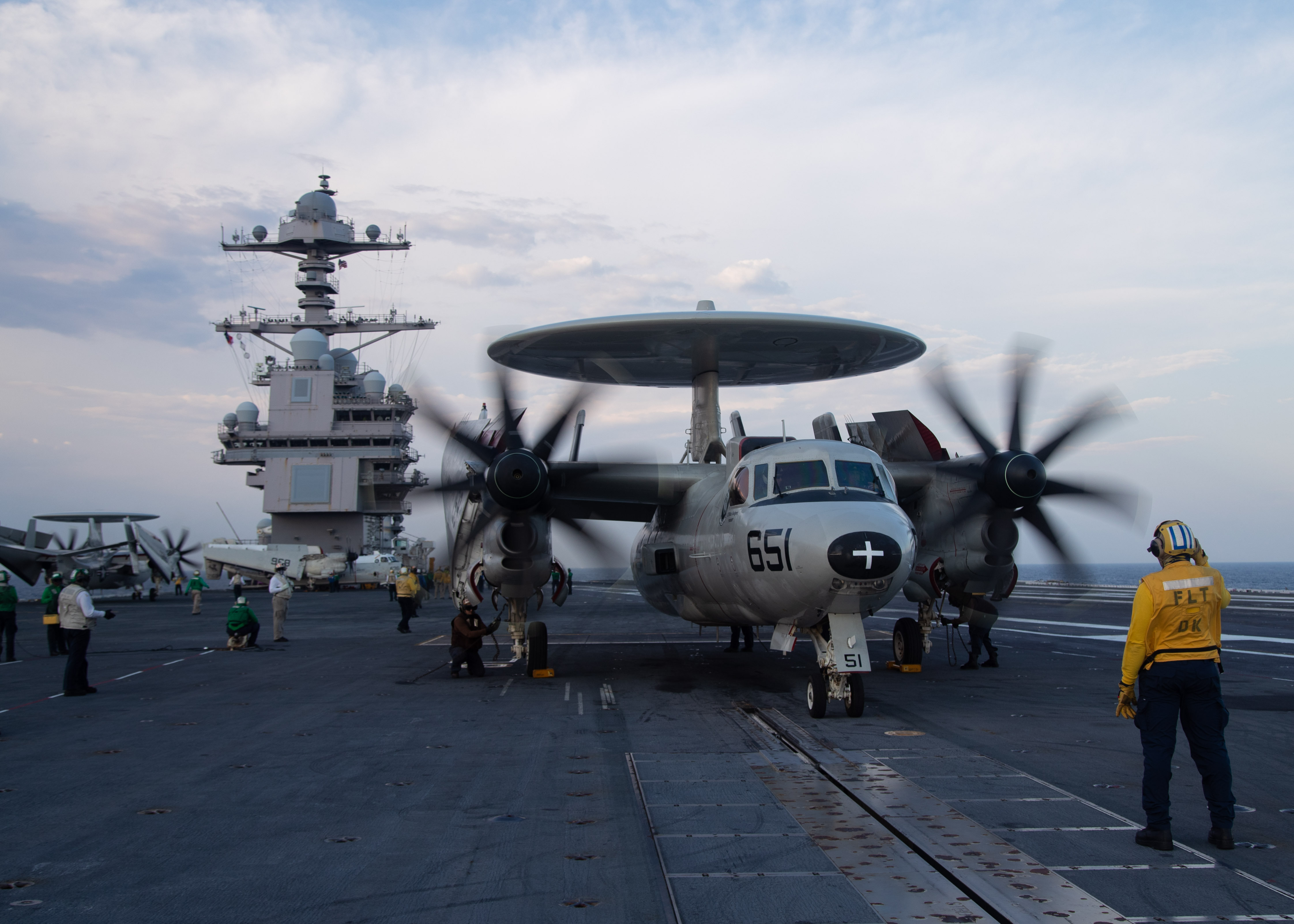 CVN-78福特号9天刷出1000架次起降，部署在即 - 哔哩哔哩