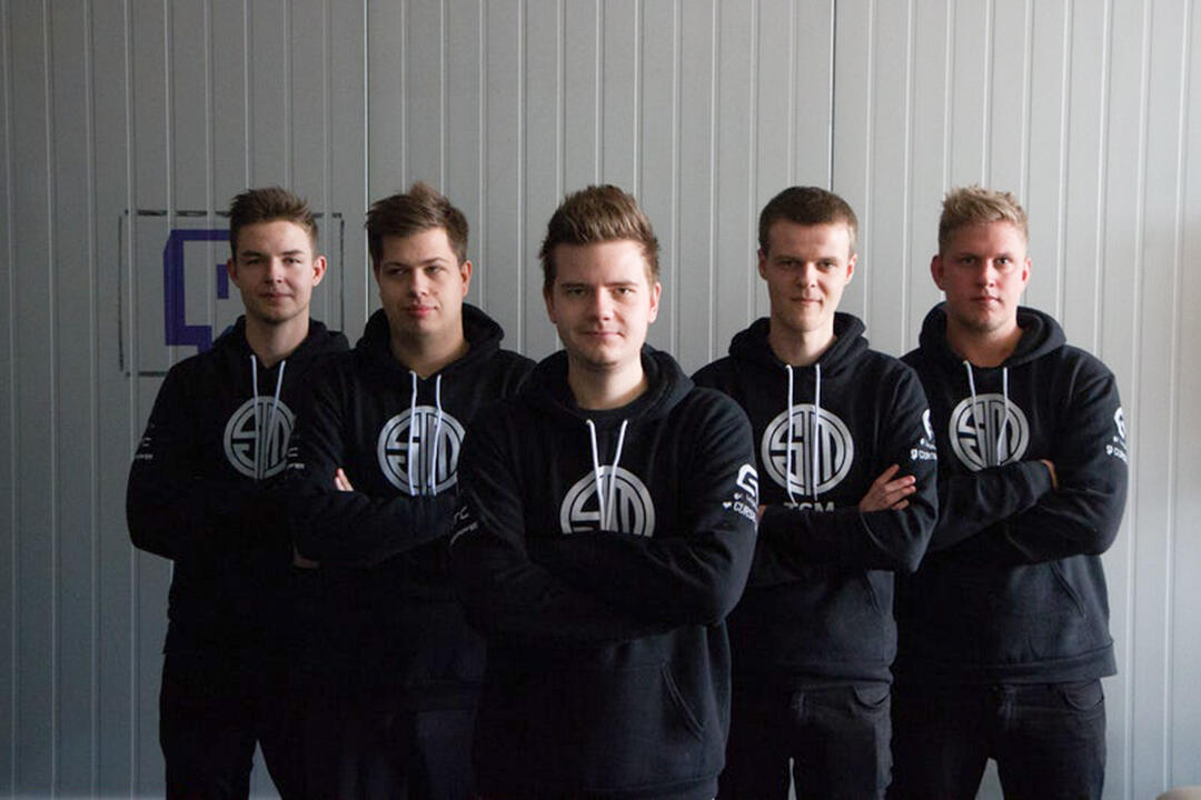 CSGO 14卡托维兹印花科普——大眼dignitas - 哔哩哔哩