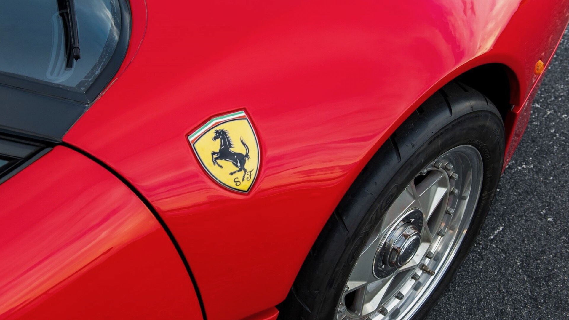 80年代的标志性超跑—法拉利288 GTO即将拍卖 - 哔哩哔哩