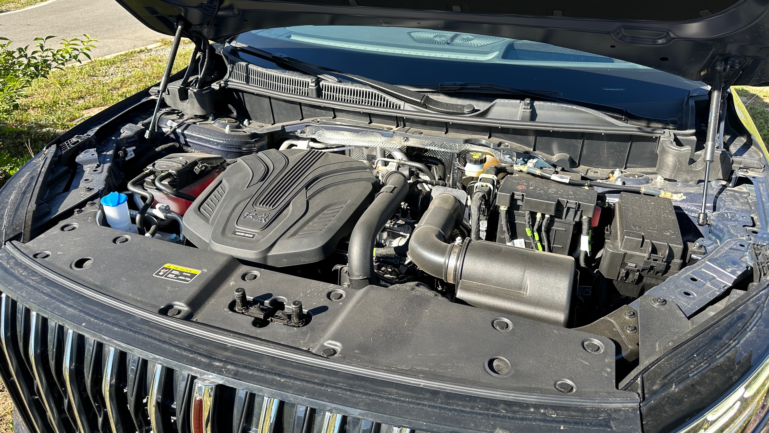 内外全面升级，更大气更豪华，体验全新红旗HS7 - 哔哩哔哩