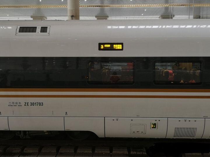 （转载）“地铁”也能“疯”，“海豚”也有“妈”----CRH380D车型简析 - 哔哩哔哩