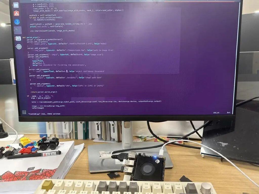 用 OpenVINO Python API 部署 FastSam 模型 | 开发者实战 - 哔哩哔哩