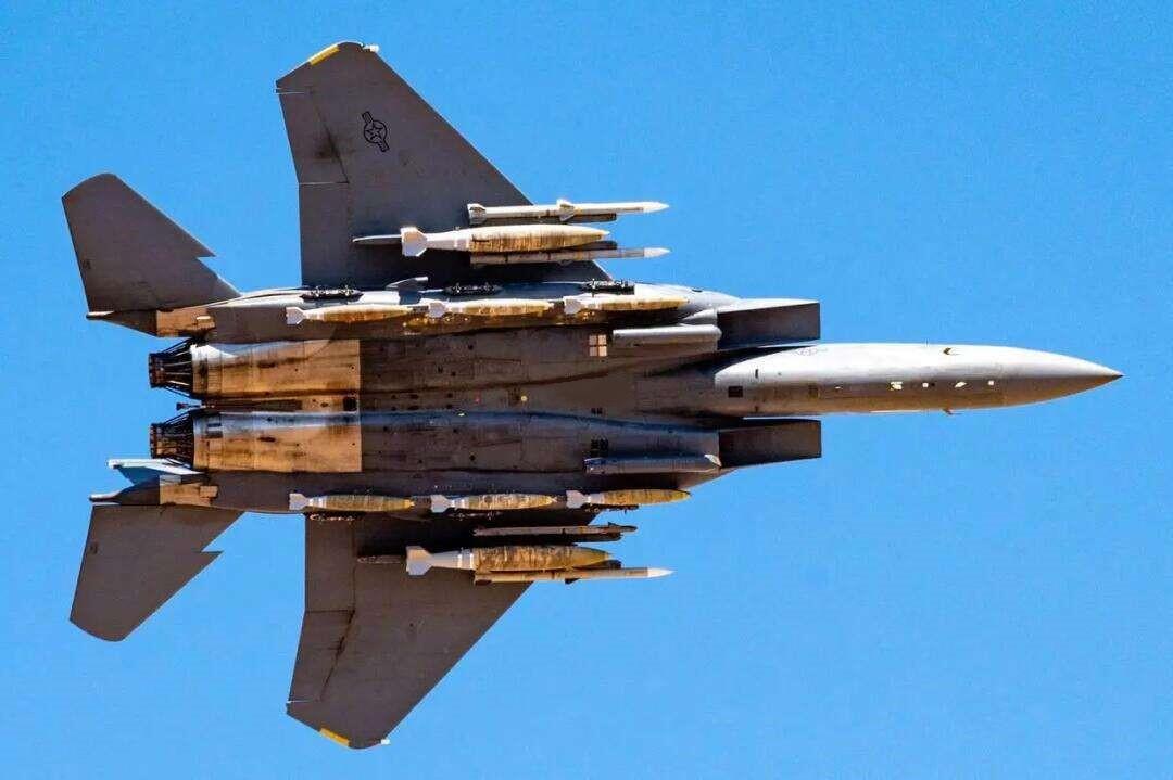 入门科普II 当代白鹰战机概述 F16F18战机详解 - 哔哩哔哩