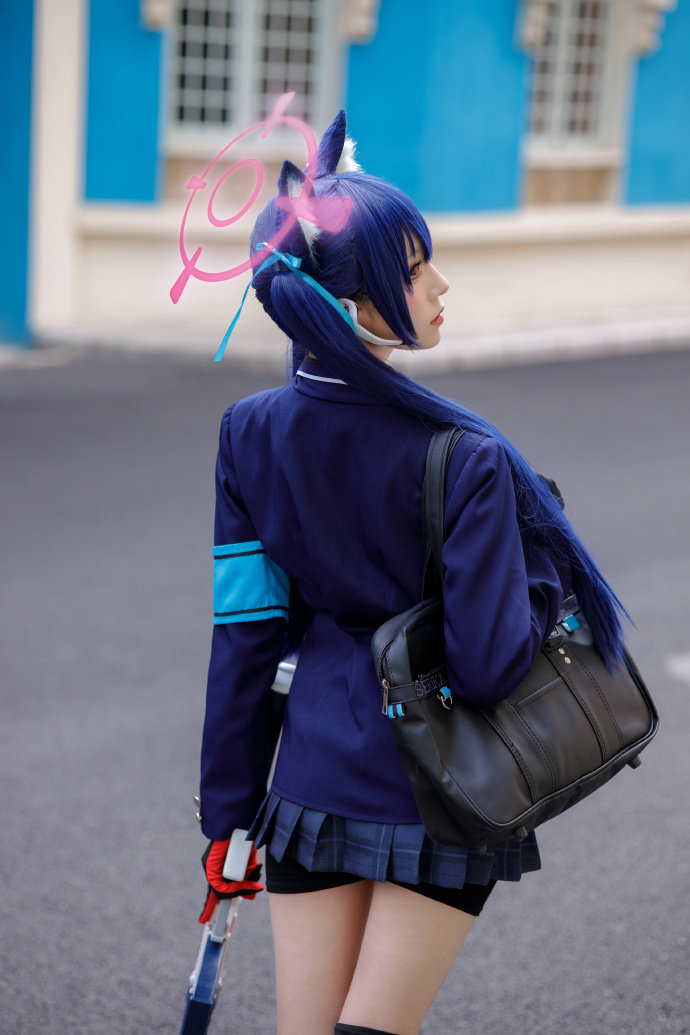 cos：蔚蓝档案黑见芹香Cosplay正片17P-kitaro_绮太郎 - 哔哩哔哩